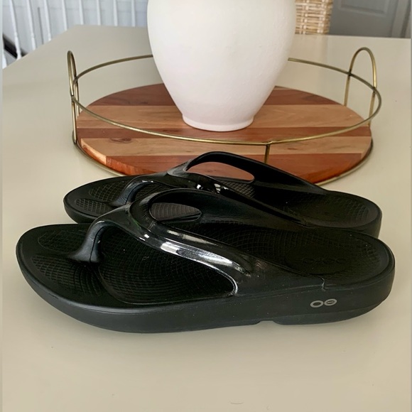 OOFOS | Shoes | Oofos Oolala Triple Black Foam Flip Flopssize | Poshmark
